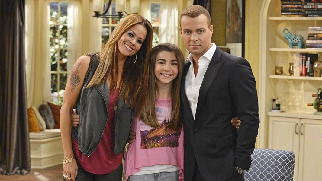 Dani | Melissa and Joey Wiki | Fandom