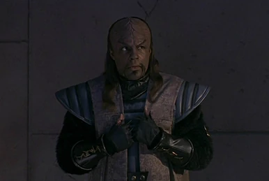 saunders triplets names