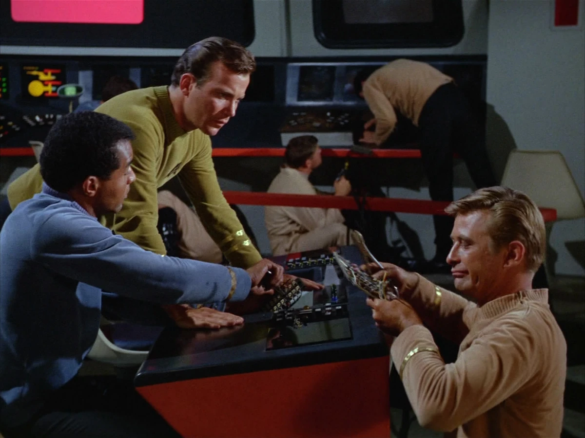 Униформа Звездного флота (2250-е - начало 2270-х) | Memory Alpha | Fandom