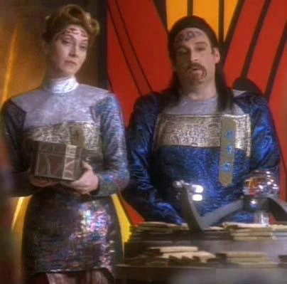 Move Along Home | encyklopedie Star Treku | Fandom