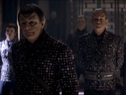 Romulanische Uniform | Memory Alpha, das Star-Trek-Wiki | Fandom