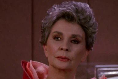 Cresta De Halcón De Kate Vernon