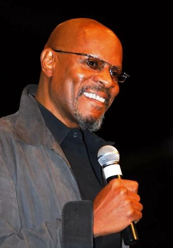 Avery Brooks | Memory Alpha | Fandom