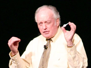 Denis Russell | Memory Alpha | Fandom