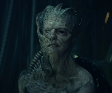 borg queen saving the fleet