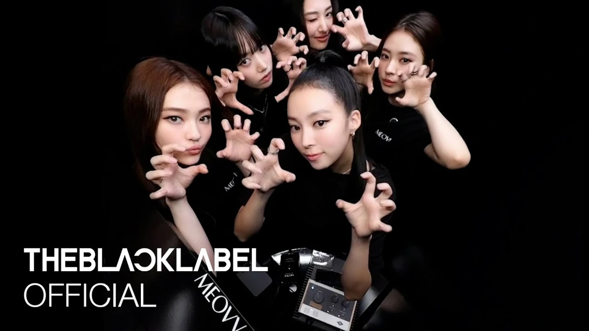 INSIDE MEOVV | MÉOVV Wiki | Fandom