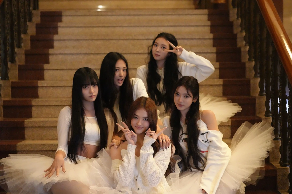 Music videos | MÉOVV Wiki | Fandom