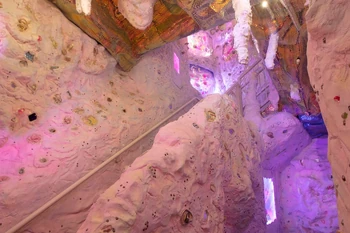 Sparkle Cave | Meow Wolf Wiki | Fandom