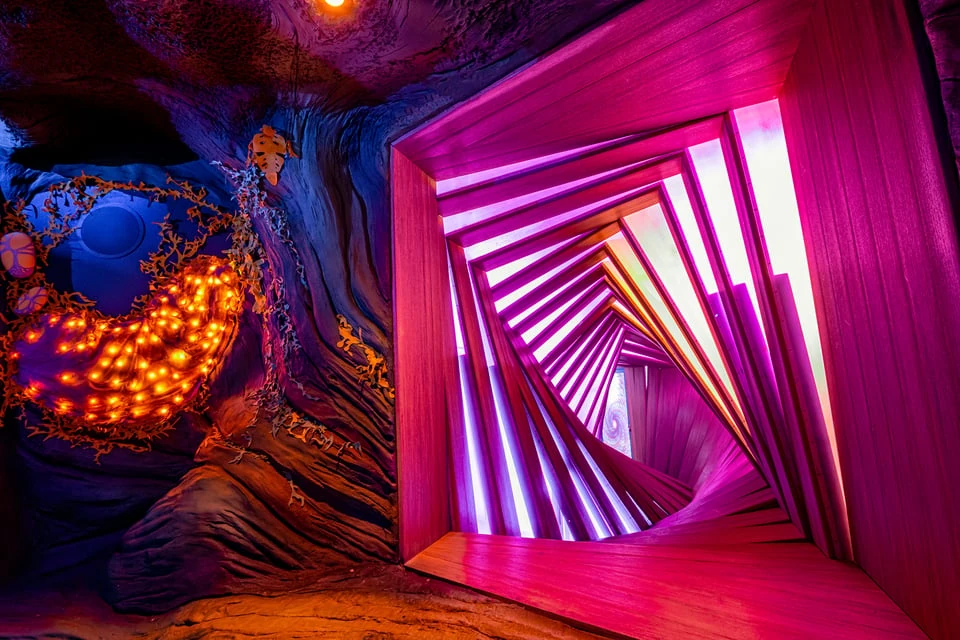 Tilted Tunnel | Meow Wolf Wiki | Fandom
