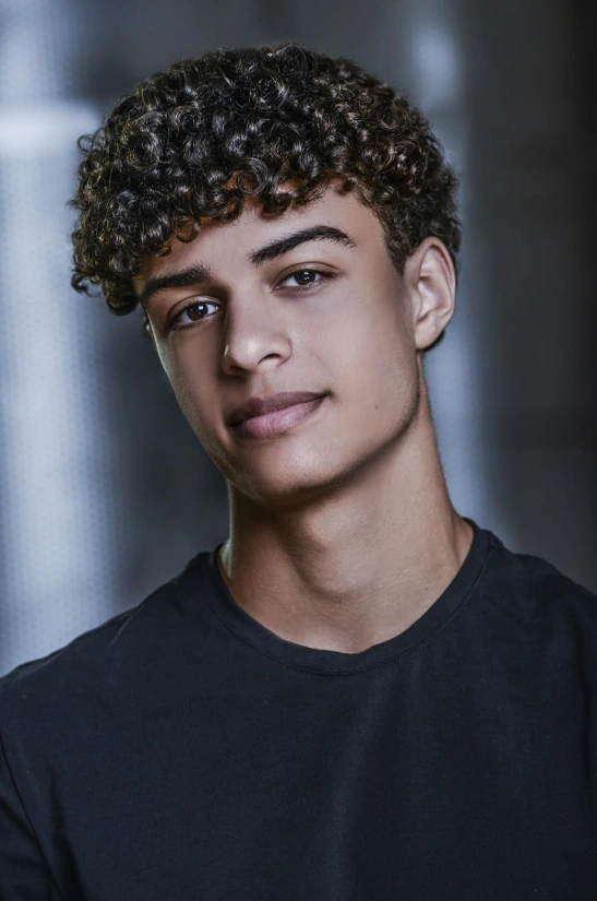 Drew Davis | Mermicorno: Starfall Wiki | Fandom