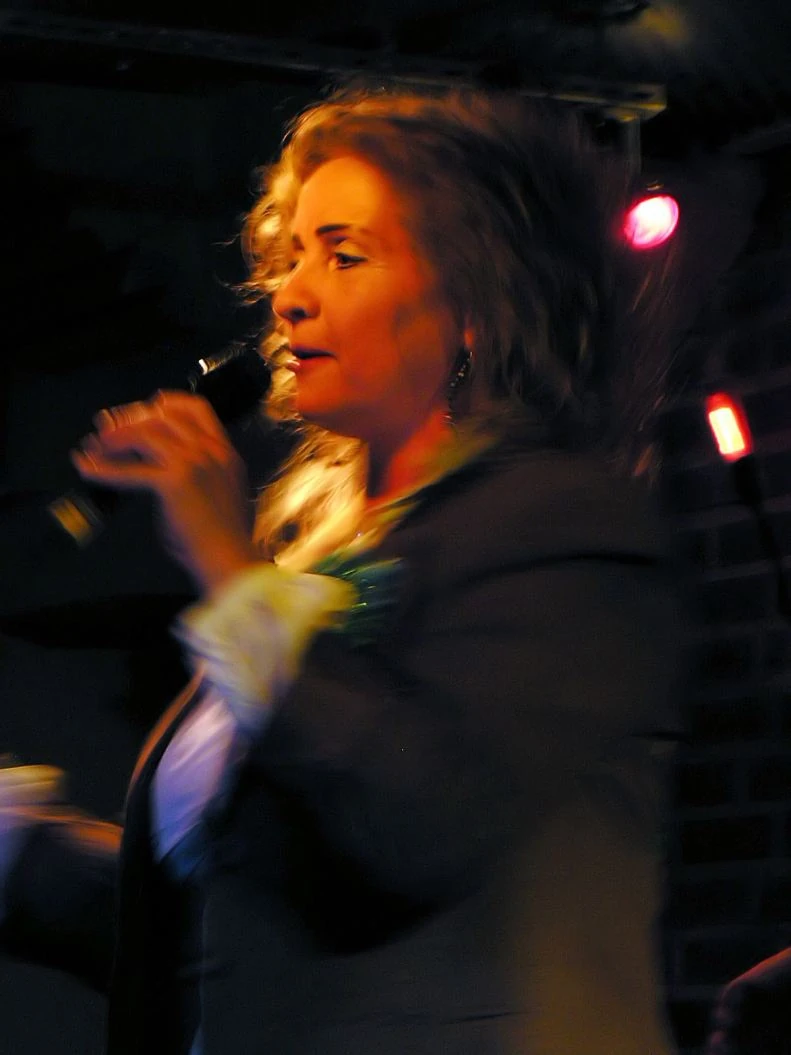Tina Provenzano | Wiki Michel Sardou | Fandom