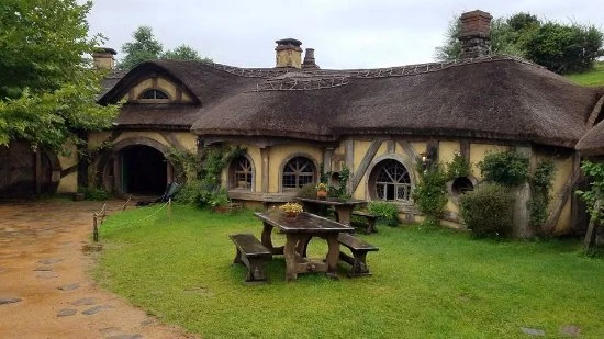 Green Dragon inn | Middle Earth Film Saga Wikia | Fandom