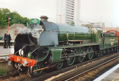 Southern Railway Maunsell S15 class 4-6-0 No.828 | Mid Hants Steam Wiki ...