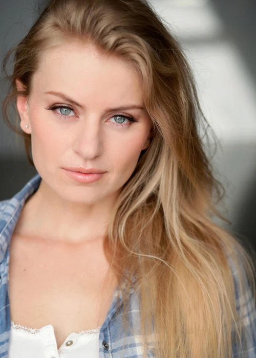 Sarah Minnich | Midnight Texas Wiki | Fandom