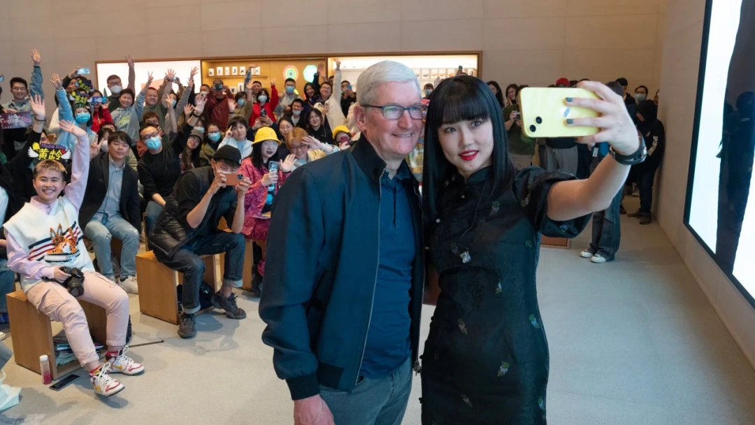 Apple CEO Tim Cook Visits miHoYo | MiHoYo Wiki | Fandom