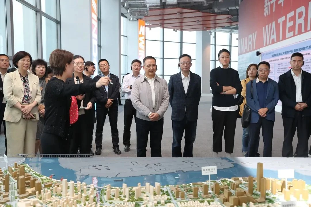 Xuhui District CPPCC Visits miHoYo | MiHoYo Wiki | Fandom