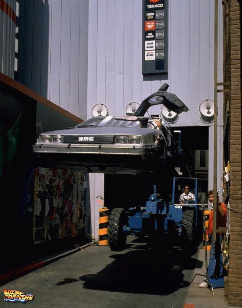 Fiberglass DeLorean (BTTF 2) | Mike Emil Game and video Wiki | Fandom