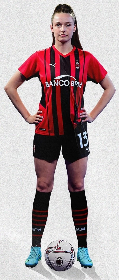 Merle Luise Kirschstein | Milan Wiki | Fandom