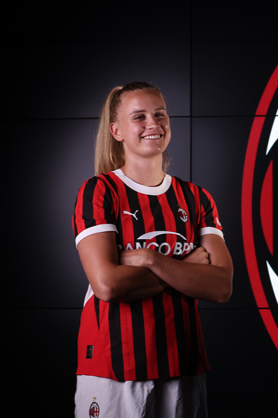 Nikola Karczewska Milan Wiki Fandom
