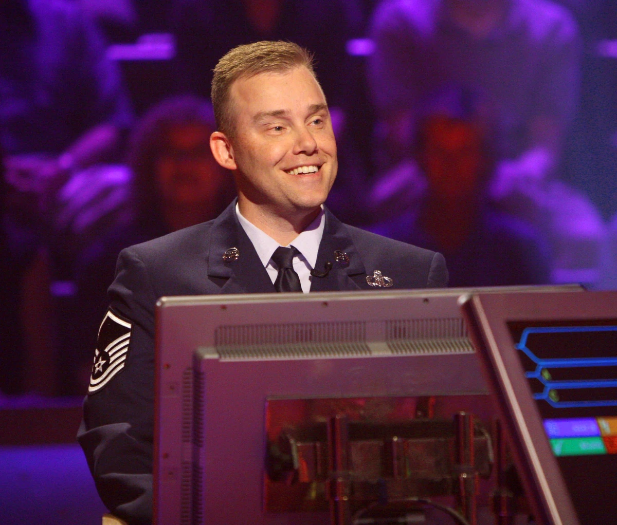 Dan Oien | Who Wants To Be A Millionaire Wiki | Fandom