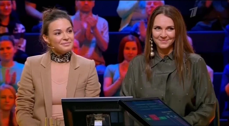 Tatyana Lyutayeva and Agnia Ditkovskyte | Who Wants To Be A Millionaire ...