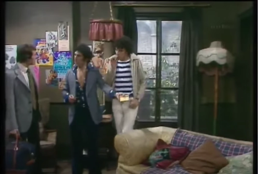 Giovanni and Max's flat | Mind Your Language Wiki | Fandom