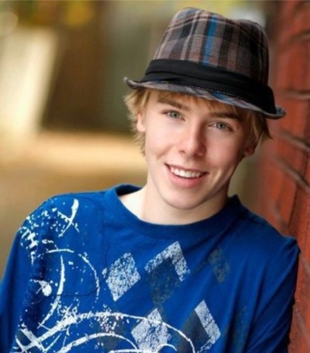 Cameron Kennedy | Wiki Minha Babá é uma Vampira | Fandom