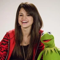 Selena Gomez | Mint Wikia | Fandom