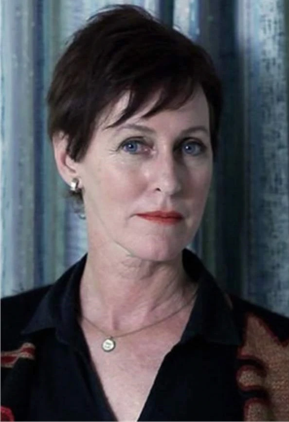 Lorae Parry | Mirror Mirror (TV Series) Wiki | Fandom