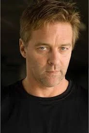 Arthur Harrison | Moda na sukces Wiki | Fandom