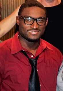 Howard Overby | Moda na sukces Wiki | Fandom