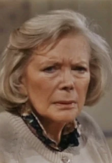 Helen Logan | Moda na sukces Wiki | Fandom