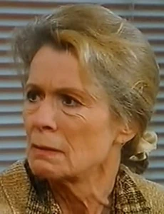 Molly Carter | Moda na sukces Wiki | Fandom