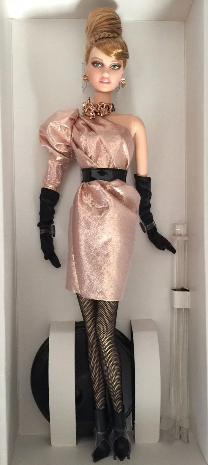 Rush of Rose Gold | Model Muse Wiki | Fandom