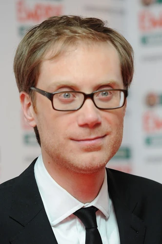 Stephen Merchant | Modern Family Wiki | Fandom