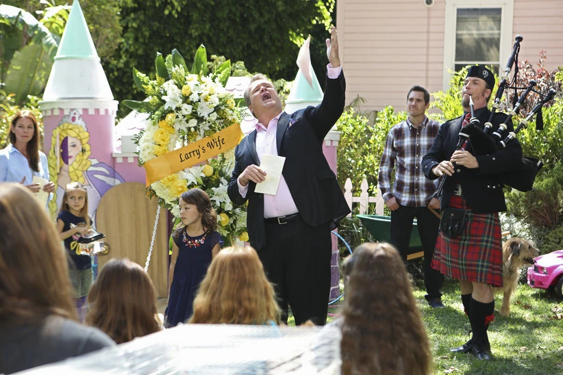 Larry's Wife | Modern Family Wiki | Fandom