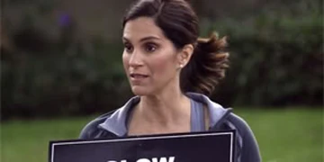 Jami Gertz Modern Family