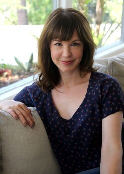 Christy Stratton | Modern Family Wiki | Fandom