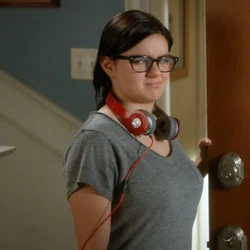 Alex Dunphy Season 4 Modern Family: Why Alex Is Actually The Show's