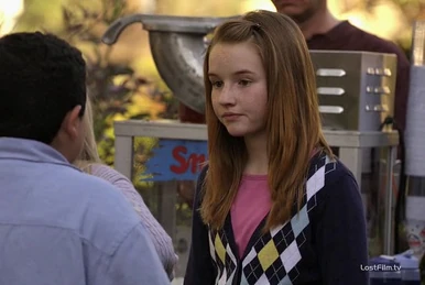 Kaitlyn Dever Moderne Familie Kaitlyn Dever News & Biography Empire