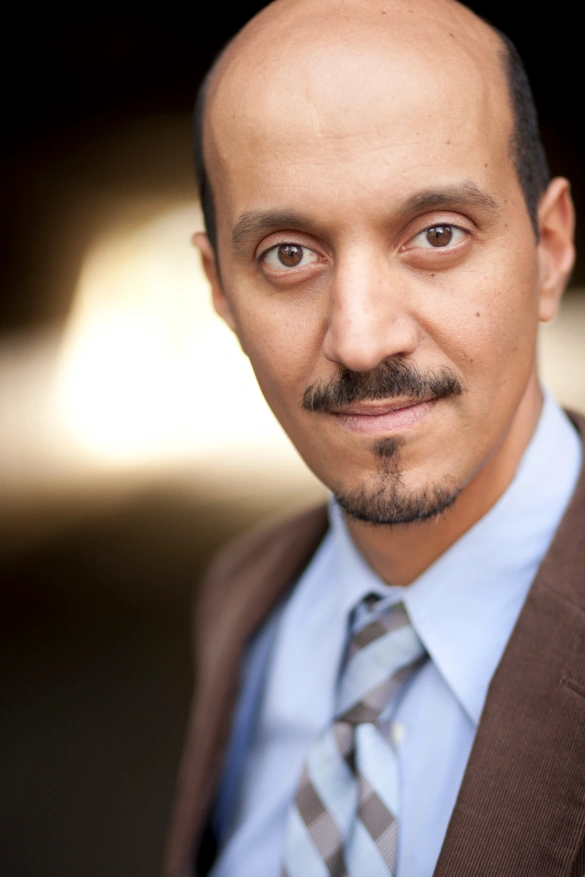 Amro Salama | Modern Family Wiki | Fandom