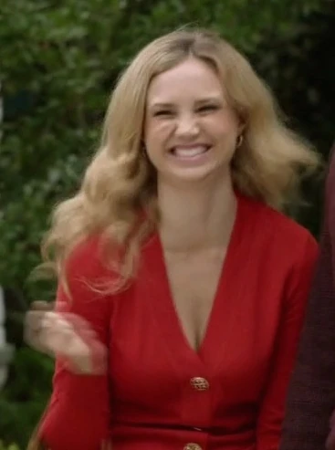 Lisa Thompson | Modern Family Wiki | Fandom