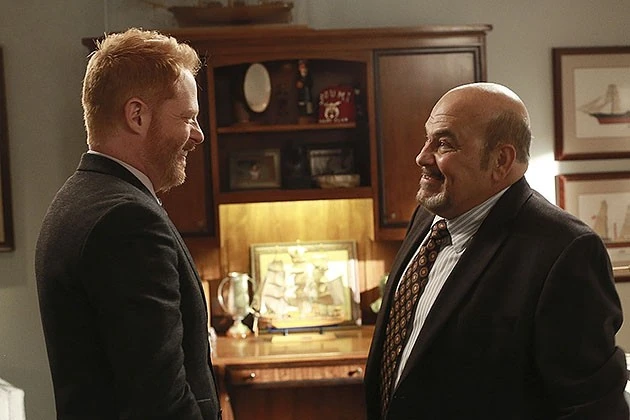 The Closet Case | Modern Family Wiki | Fandom