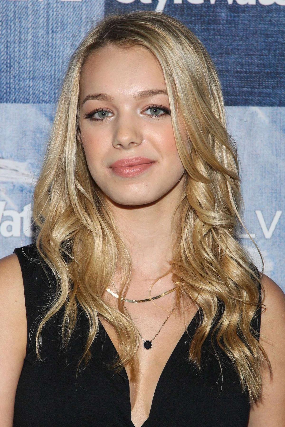 Sadie Calvano | Mom Wiki | Fandom