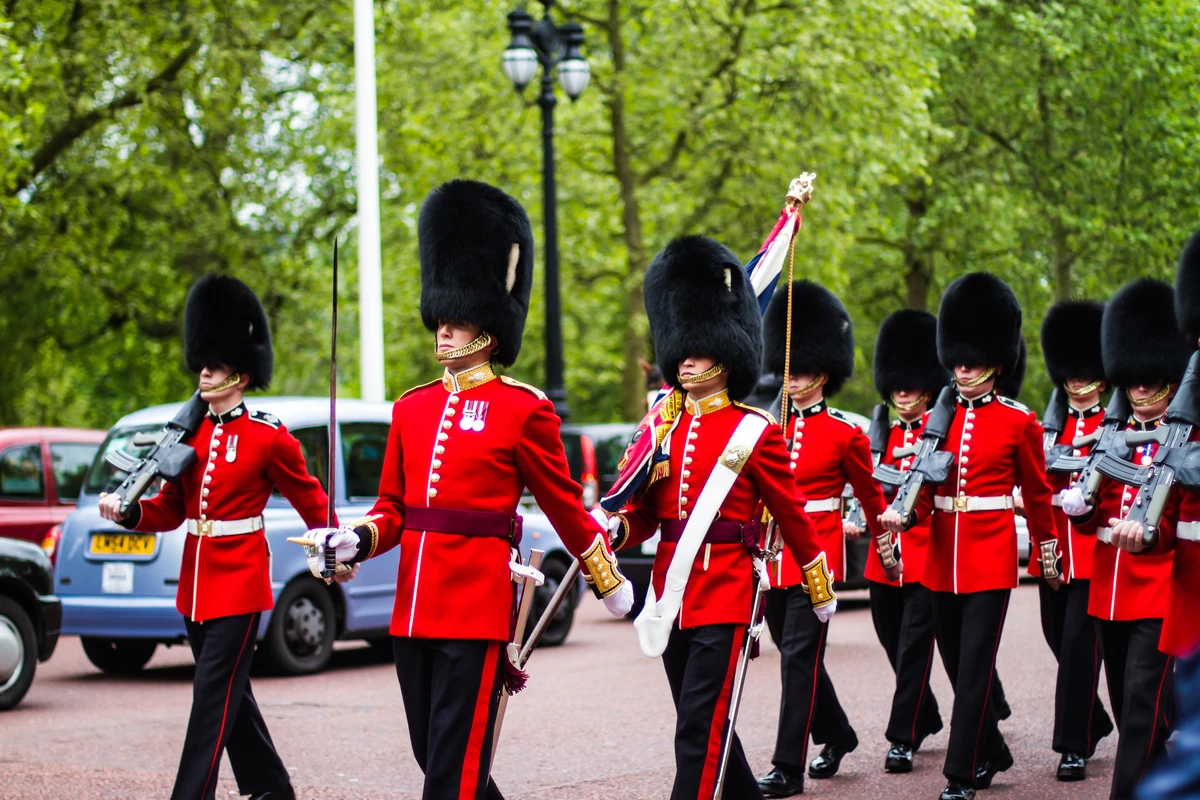 Category:Royal guards | Monarchy of the United Kingdom Wiki | Fandom