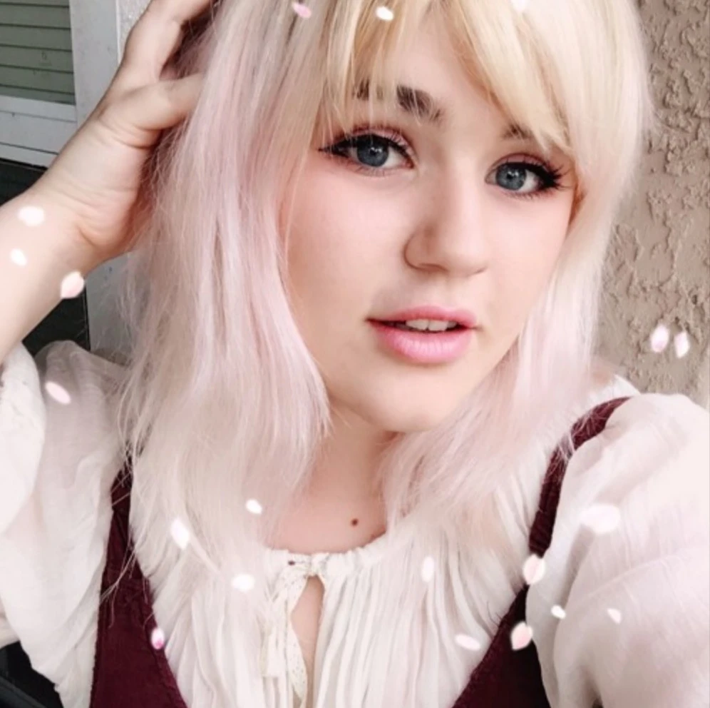 Helen Tess | Monstercat Wiki | Fandom