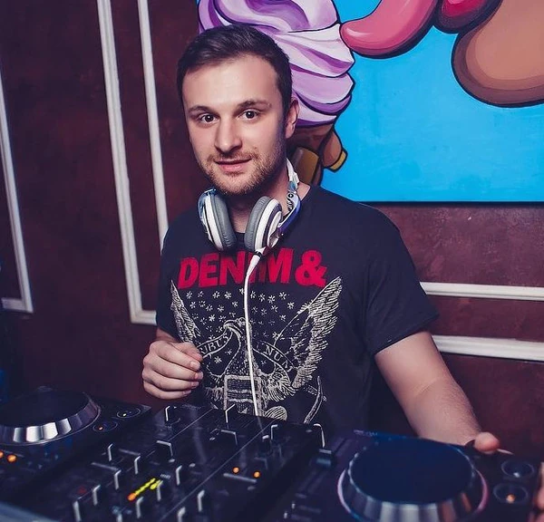 Arthur Deep | Monstercat Wiki | Fandom