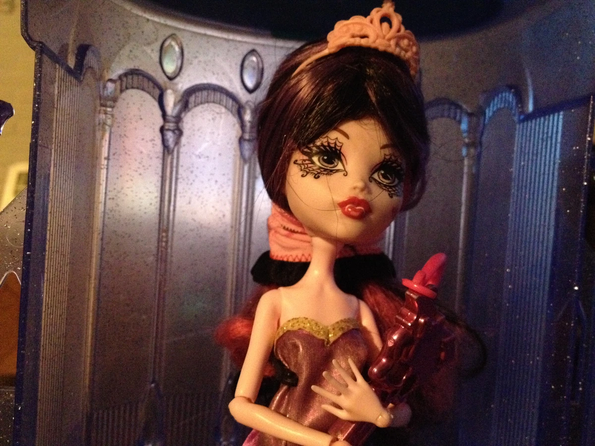 Clair Queen | Monster High Dreams Wiki | Fandom