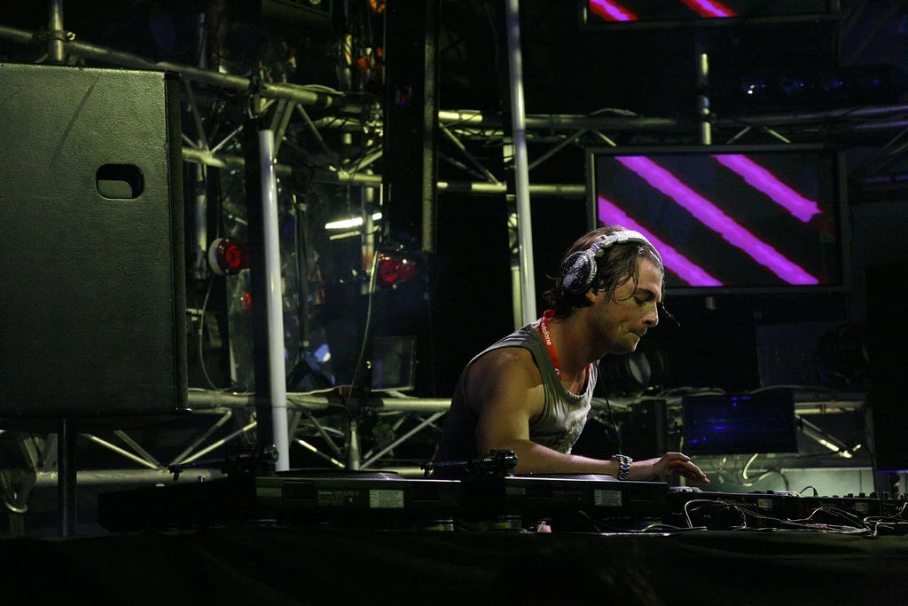 Axwell | Monsterpedia | Fandom