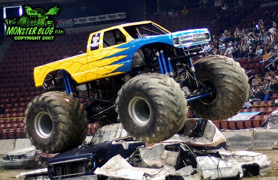 Blue Lightning | Monster Trucks Wiki | Fandom
